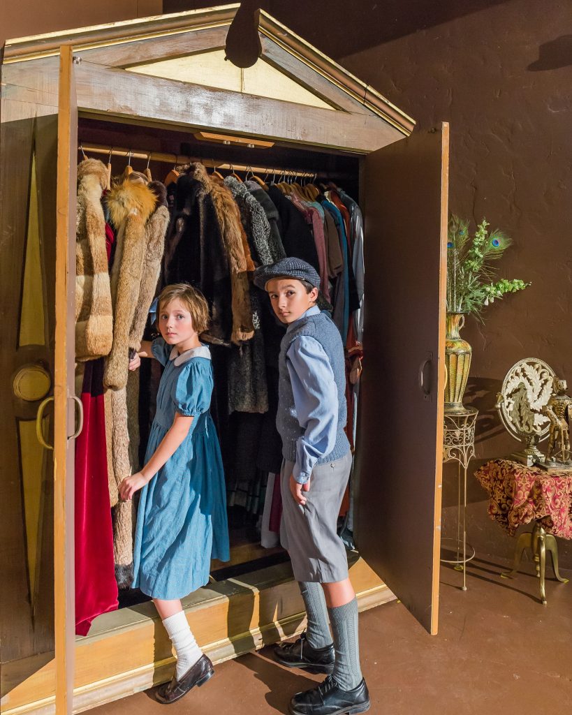 2017 Narnia Wardrobe | ARIEL Theatrical